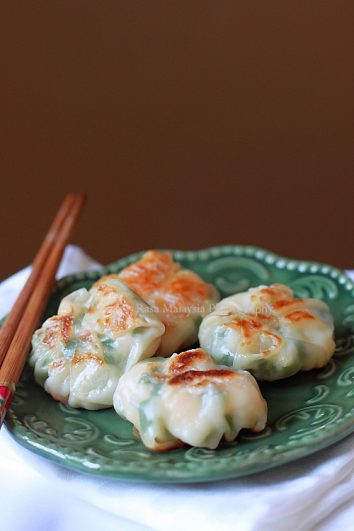 Shrimp and Chive Dumplings - Rasa Malaysia