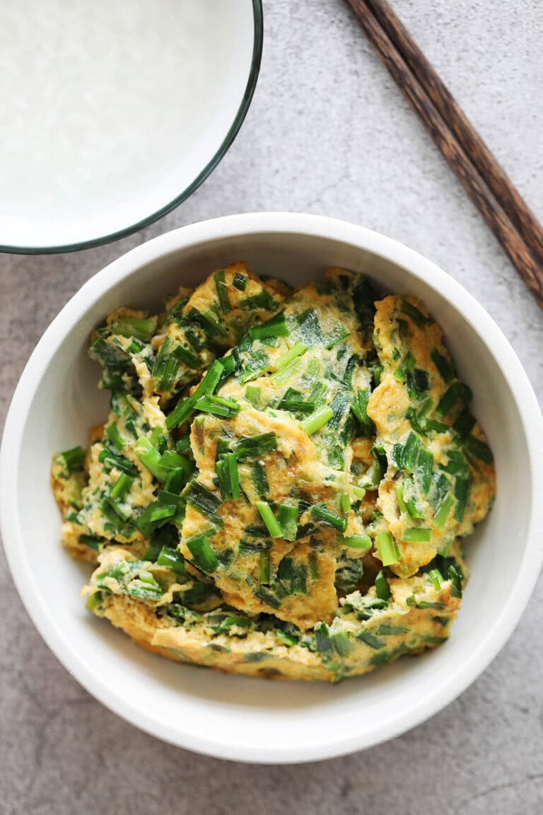 Chives Omelet (Cook In 10 Minutes!) - Rasa Malaysia