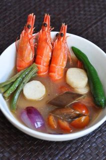 Shrimp Sinigang (The Best Sinigang na Hipon Recipe!) - Rasa Malaysia