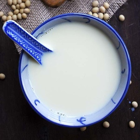 Soy Milk - How to Make Chinese Soy Milk - Rasa Malaysia