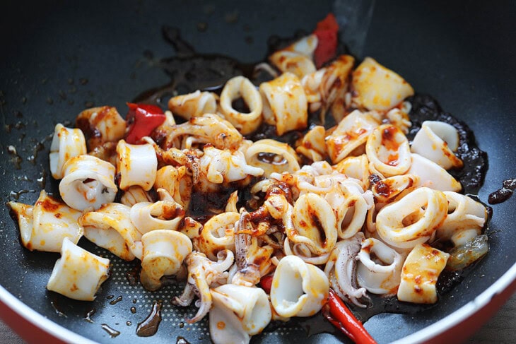 Thai Squid Recipe - Rasa Malaysia - Street Food Spectacle