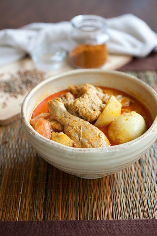 Curry Chicken Recipe (Easy Ingredients with BIG Flavor!) - Rasa Malaysia