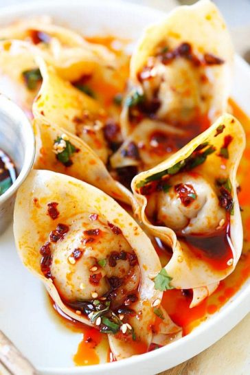 Sichuan Red Oil Wontons (Best Chinese Recipe) - Rasa Malaysia