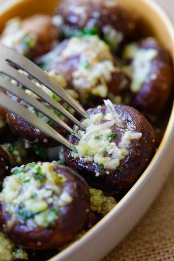 Garlic Parmesan Roasted Mushrooms - Rasa Malaysia