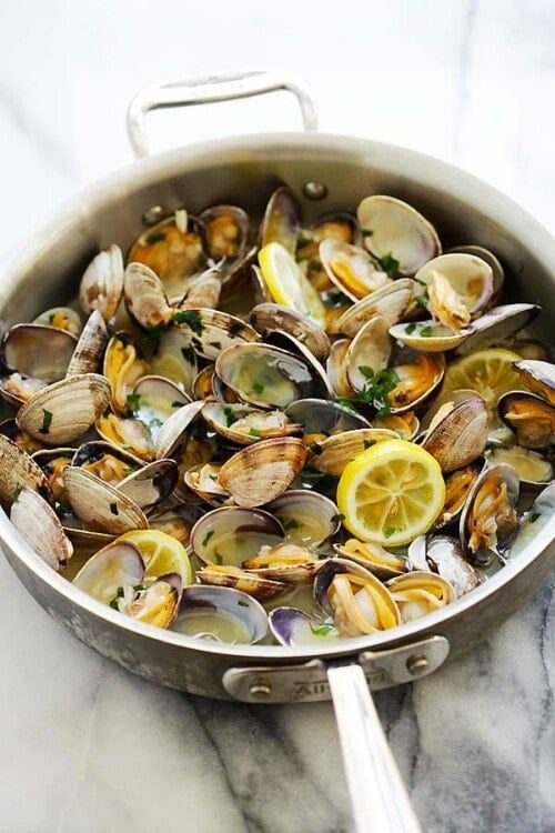 Steamed Clams in Beer (Cooked in 10 Mins!) - Rasa Malaysia