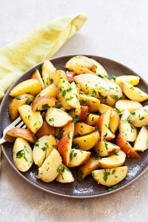 Boiled Potatoes with Parsley (5 Minutes Prep Time!) - Rasa Malaysia