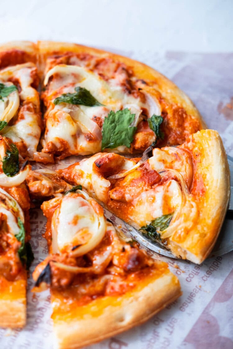 Chicken Tikka Masala Pizza (Indian Pizza) - Rasa Malaysia