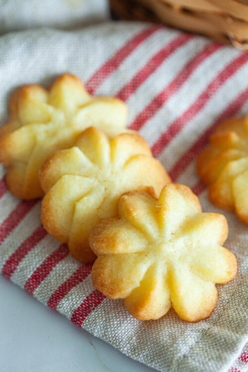 Danish Butter Cookies - Danish Cookies Recipe - Rasa Malaysia