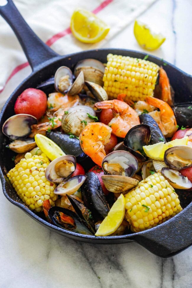 Clambake (Easy One-Pan Recipe!) - Rasa Malaysia