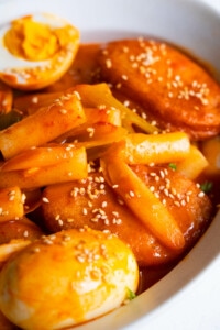 Spicy Korean Rice Cake (Tteobokki) - Rasa Malaysia