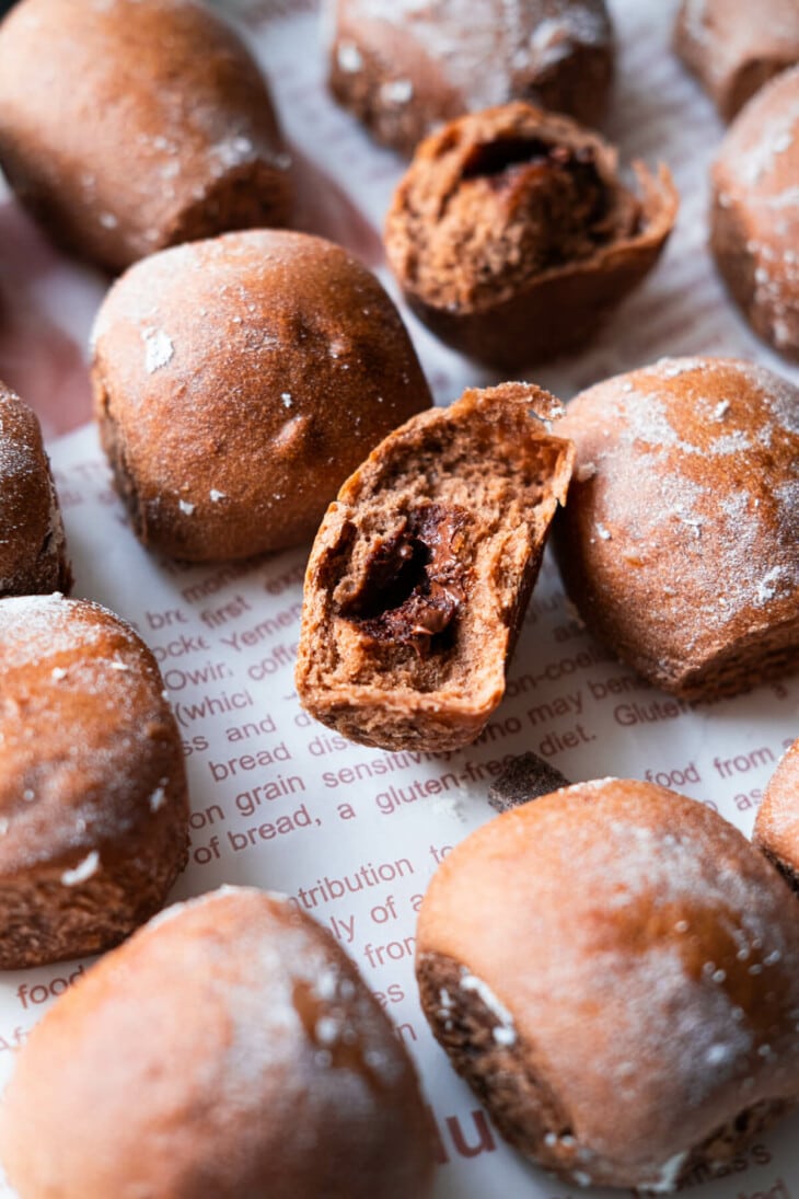 Double Chocolate Milk Buns - Rasa Malaysia - Street Food Spectacle